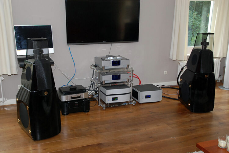 Orpheus Lab Heritage Amplifiers | The Ear